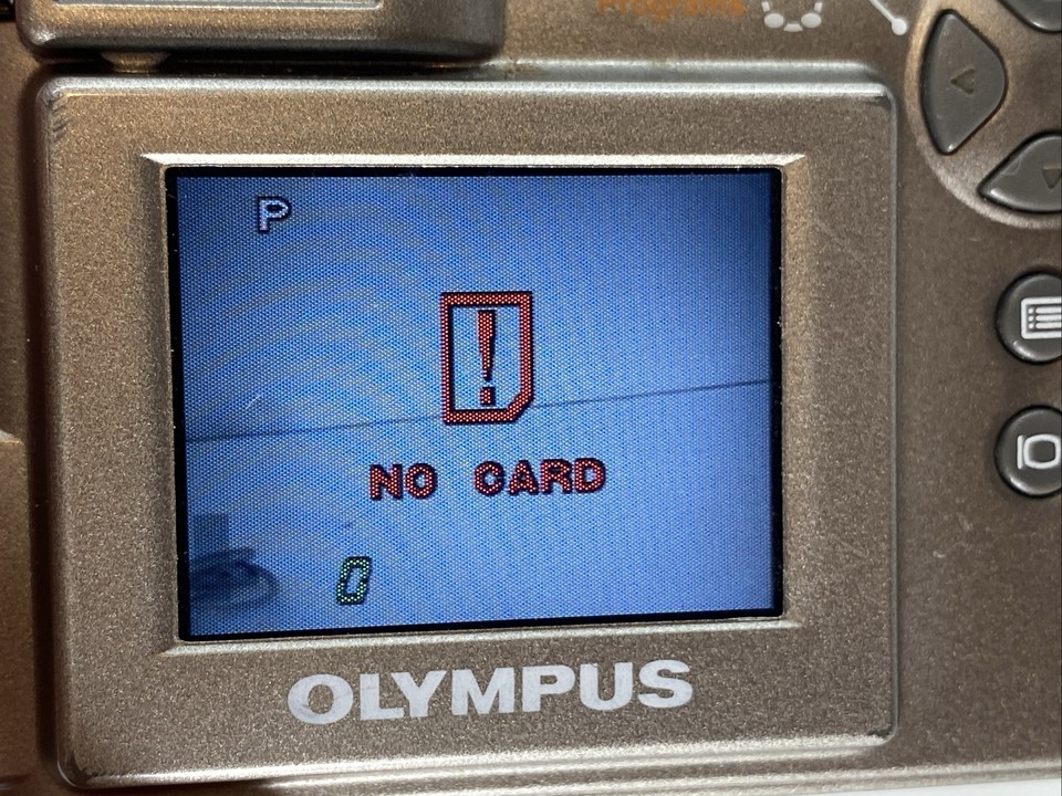 Olympus D-550 Zoom Camedia 3MP Digital Camera Powers on No Further ...