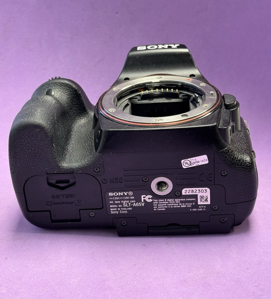 Sony Alpha SLT-A65V DSLR Camera Body w/Battery, Charger, Strap | eBay