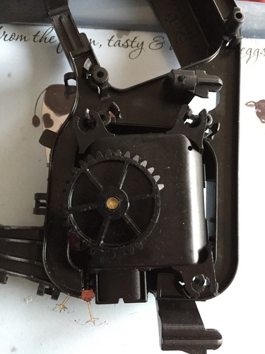 Genuine VW Volkswagen Air Con Temperature Flap Contol Motor V68 ...