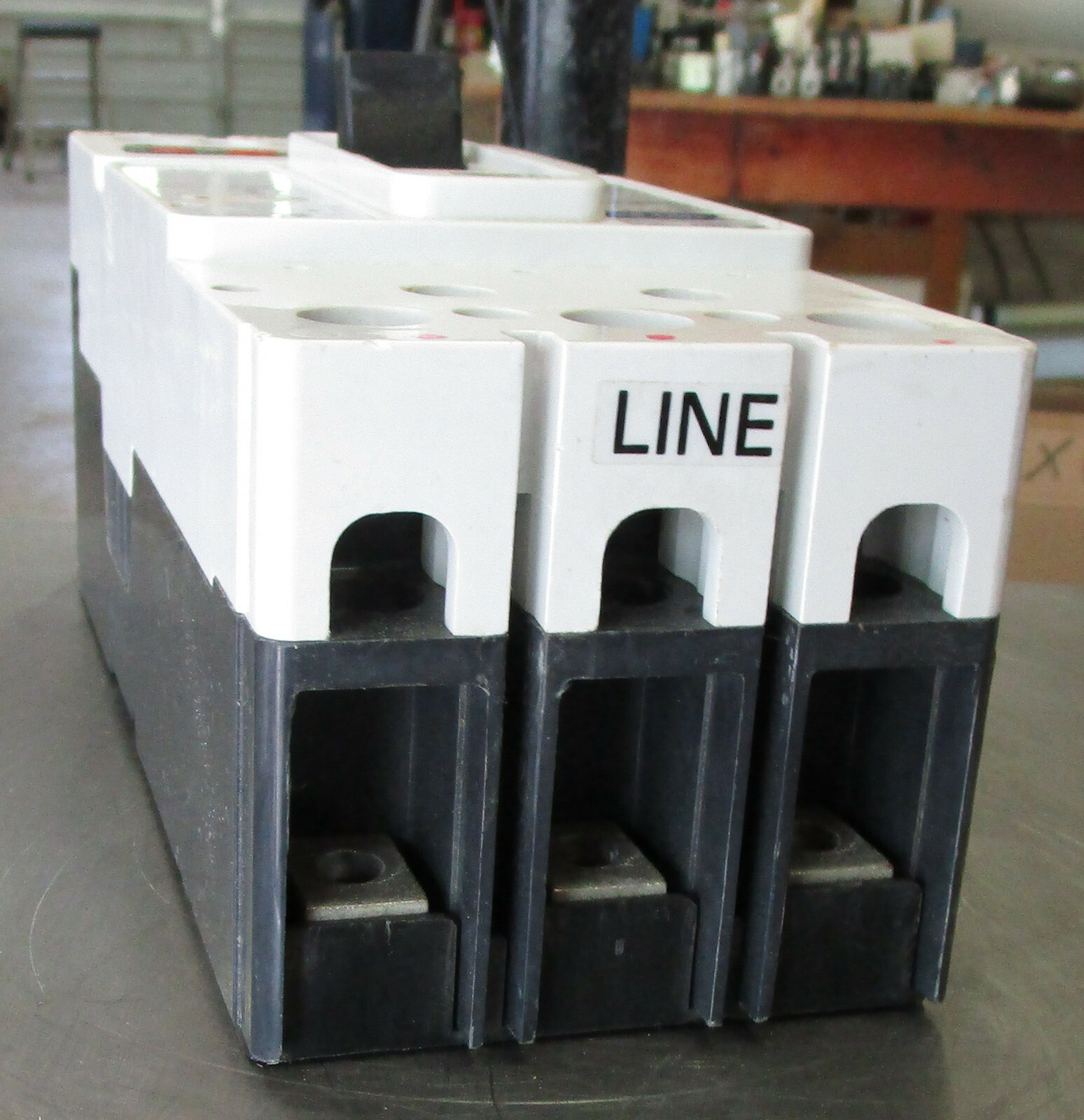 Allen Bradley 140U-JD6 140U-JD6 A Circuit Breaker, 3Pole, 250A Max Used ...