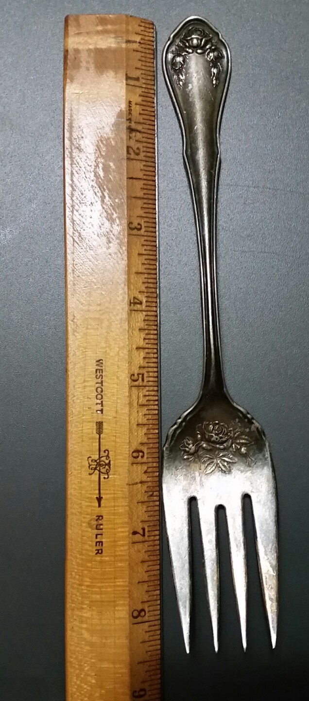 ONEIDA COMMUNITY RELIANCE Silver Plate BRIDAL ROSE LA ROSE 8.25 ...