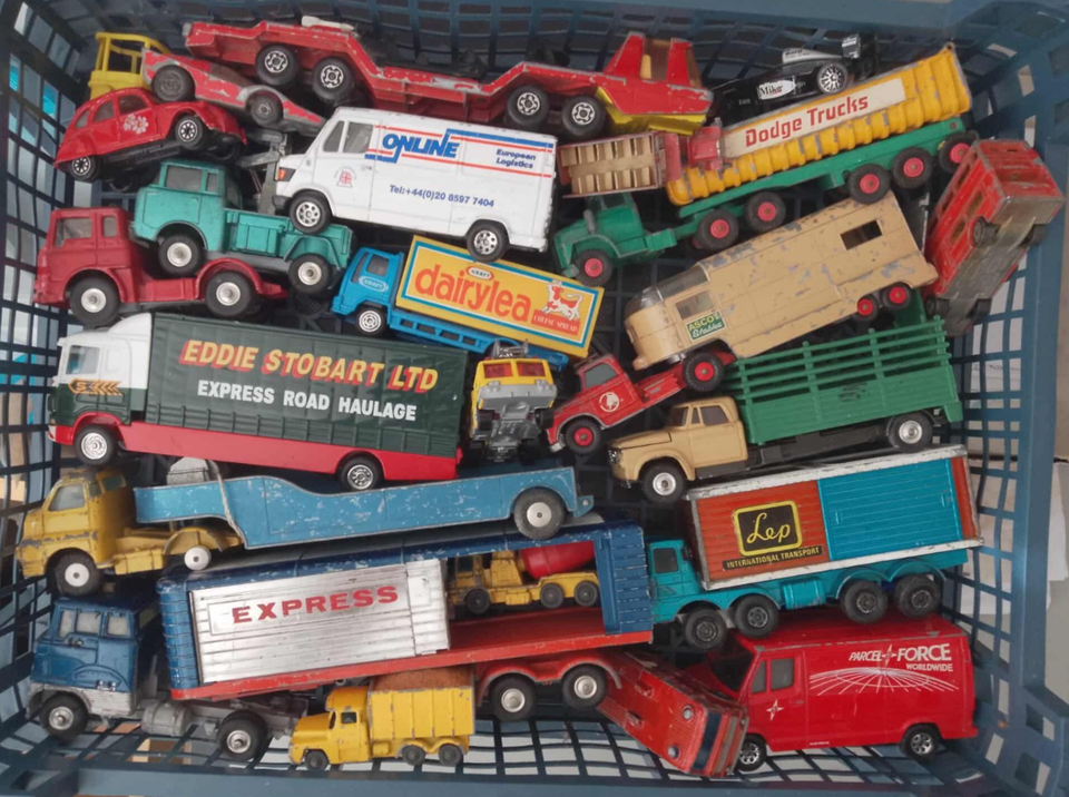 ORIGINAL VINTAGE DIECAST TOY JOB LOT DINKY CORGI MATCHBOX etc MOSTLY ...