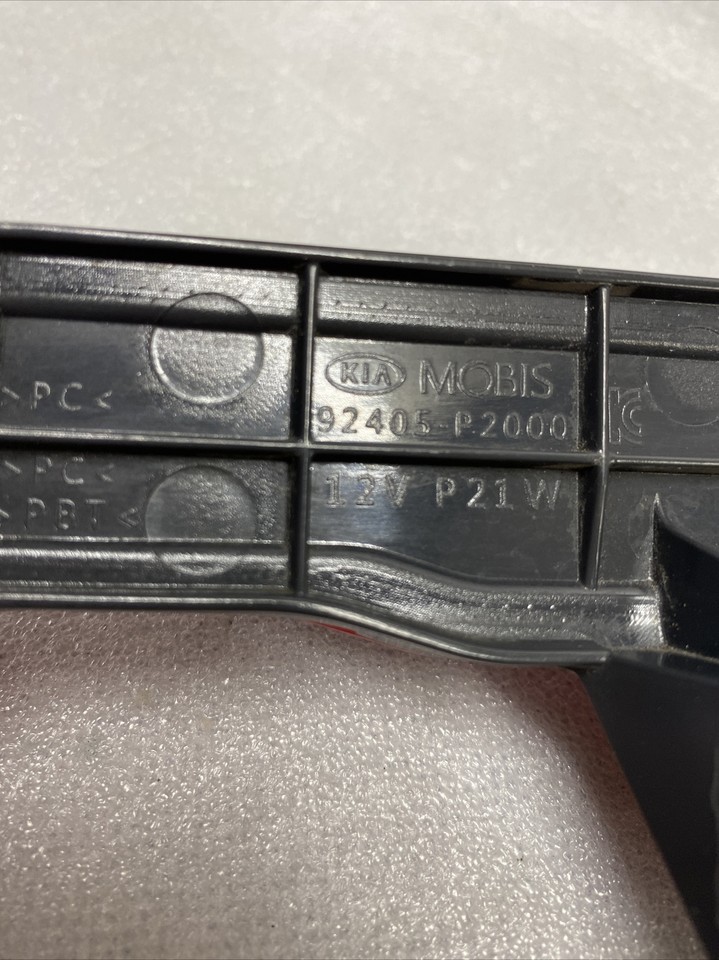 OEM | 2021 - 2022 Kia Sorento Rear Bumper Reflector 92405-P2000 LEFT ...