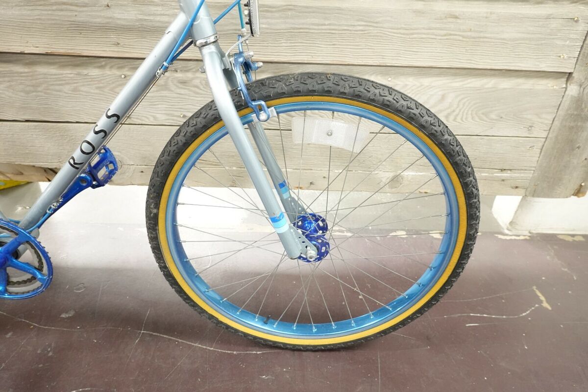 Vintage Old School Ross Hi-Tech 23” Bmx Cruiser 26 Vintage Old School Ross Hi-Tech 23” Bmx Cruiser 26