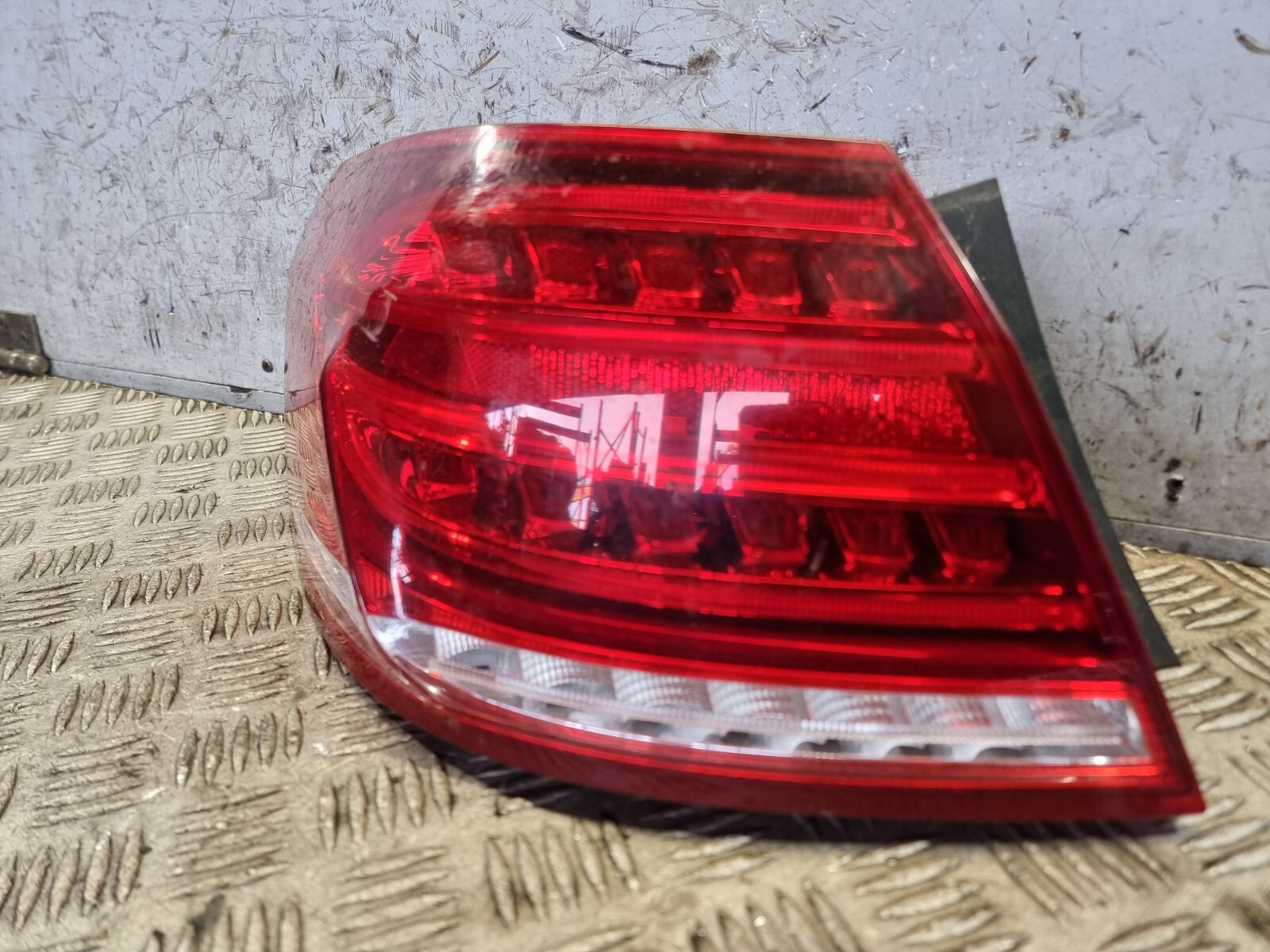 MERCEDES E CLASS TAIL LIGHT REAR LEFT NSR A2129068702 E220 W212 SALOON ...