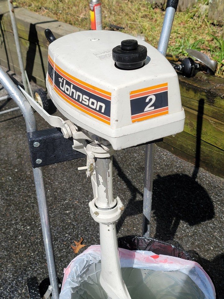 2 hp Johnson 2 hp outboard motor J2RCIB | 2 hp | Video Of It Running ...