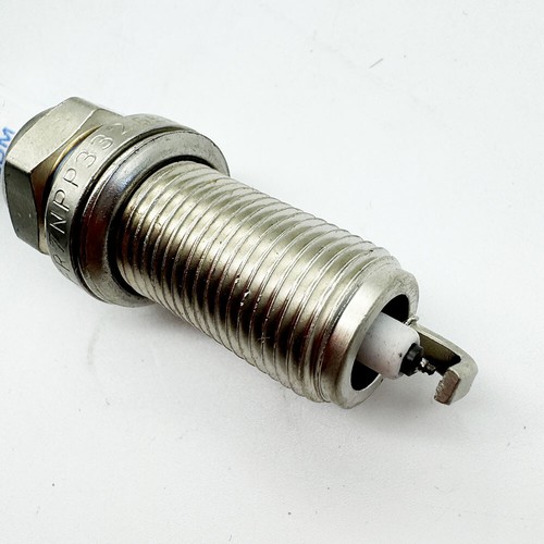 6Pcs FR7NPP332 Spark Plugs Platinum For BOSCH BMW X3 X5 E60 E83 E85 E90 ...