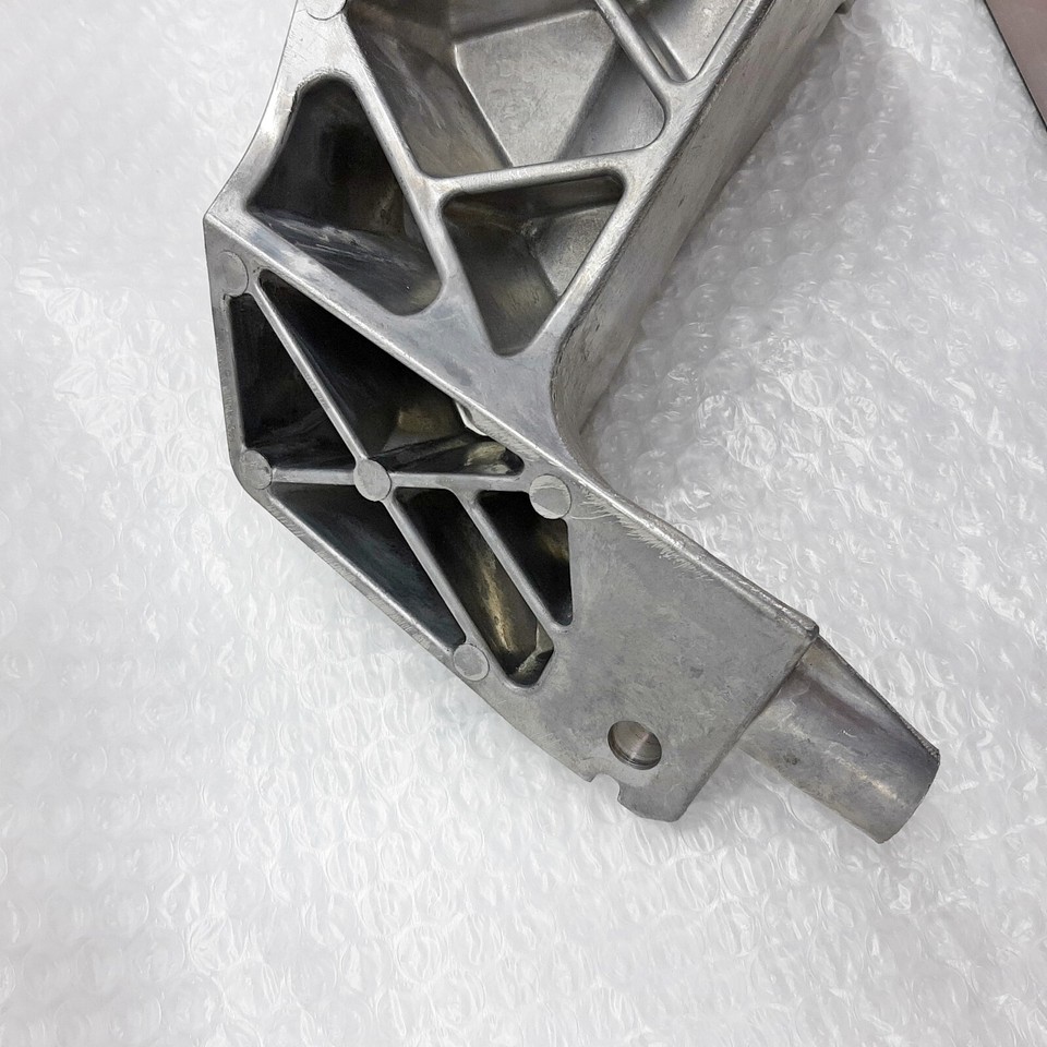 NISSAN G37 3.7 V6 Front Mount Bracket Driver Side 11233-JK50A Genuine ...