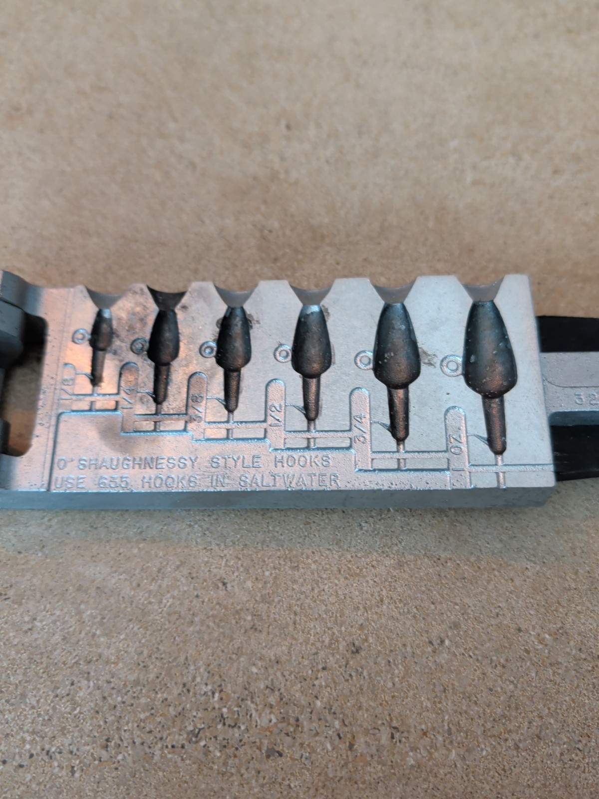 Do It Bullet Jig Mold - 1 ea 1/8 1/4 3/8 1/2 3/4 1 oz sizes Barb Collar ...
