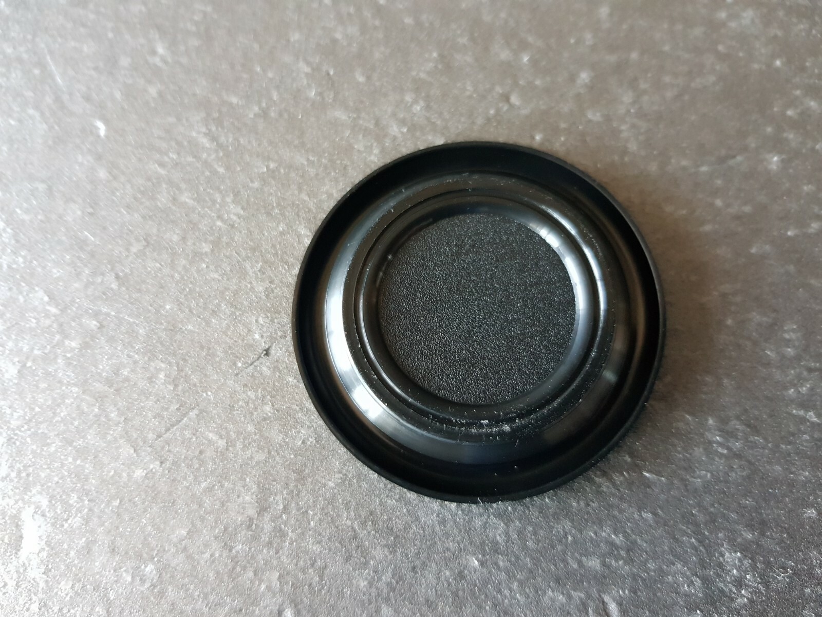 Mercedes-Benz Rubber grommet seal A0009974020 W123 W126 R107 R129 W115 ...