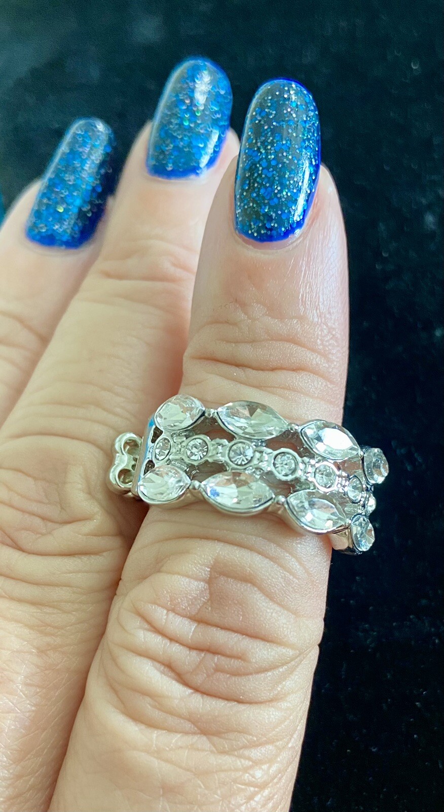 Paparazzi “Distractingly Demure” White Stretchy Band Ring | eBay