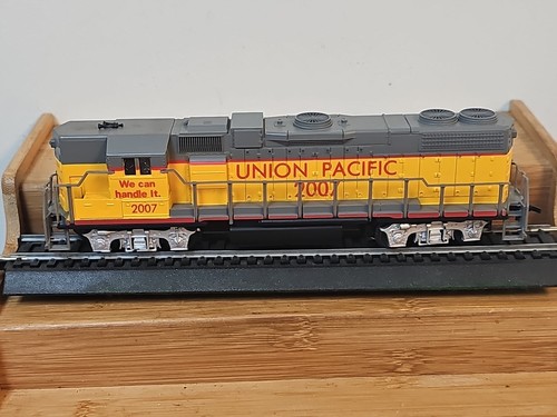 Life Like HO Union Pacific #2007 GP38 2007 Diesel Locomotive | eBay