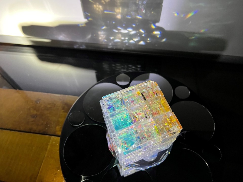 Dichroic Crystal Art Glass Rubik's Cube Chameleon Crystal Paperweight ...
