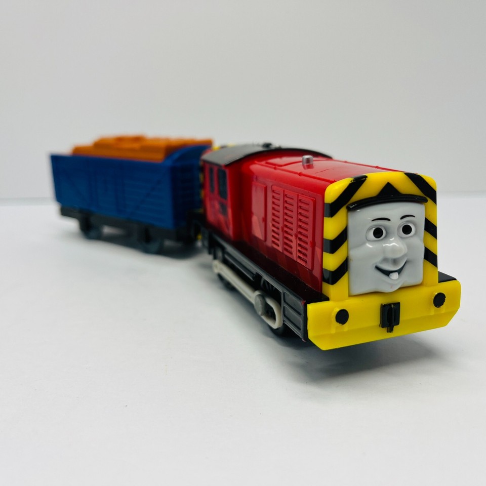 Thomas & Friends TrackMaster SALTY 4.5 Volt Train Engine VERY FAST ...