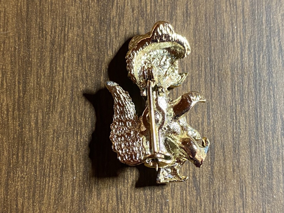 Vintage Goldtone Skunk Pin Brooch Pendant Jewelry 1 1/4" | eBay