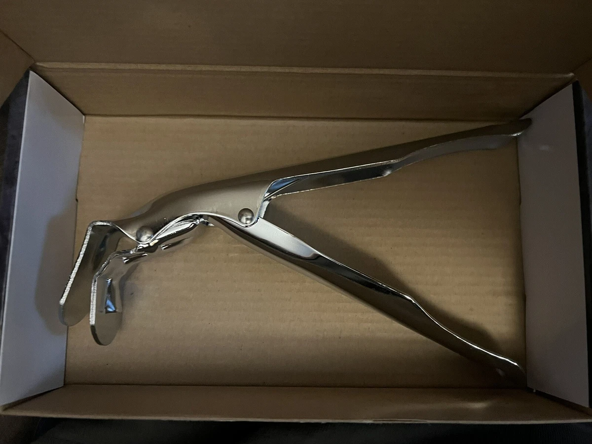 BBQube Grill Grid Gripper Grate Lifter Hot Plate Grabber