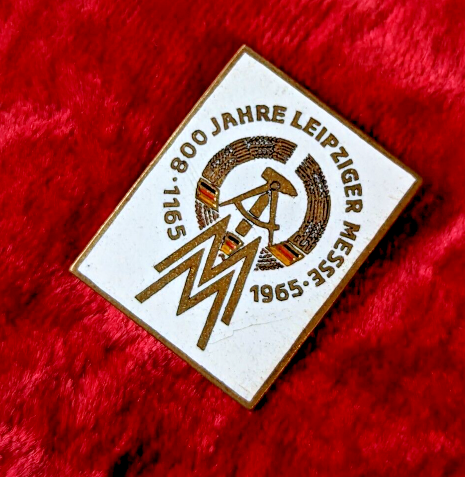 1965 Leipziger Messe Trade Fair 800th Anniversary Leipzig Pin Badge ...