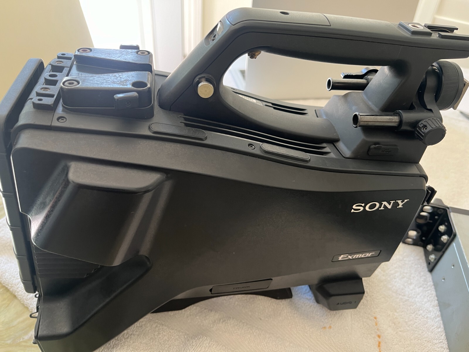Sony HXC-FB80 4K*/1080/60P HDR Studio Camera, RCP-1500, HXCU-FB80 Chain ...