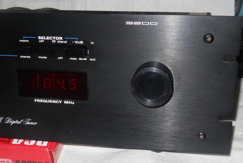 NICE! RARE SAE 3200 FM STEREO ANALOG DIGITAL TUNER PERFECTLY TESTED ...
