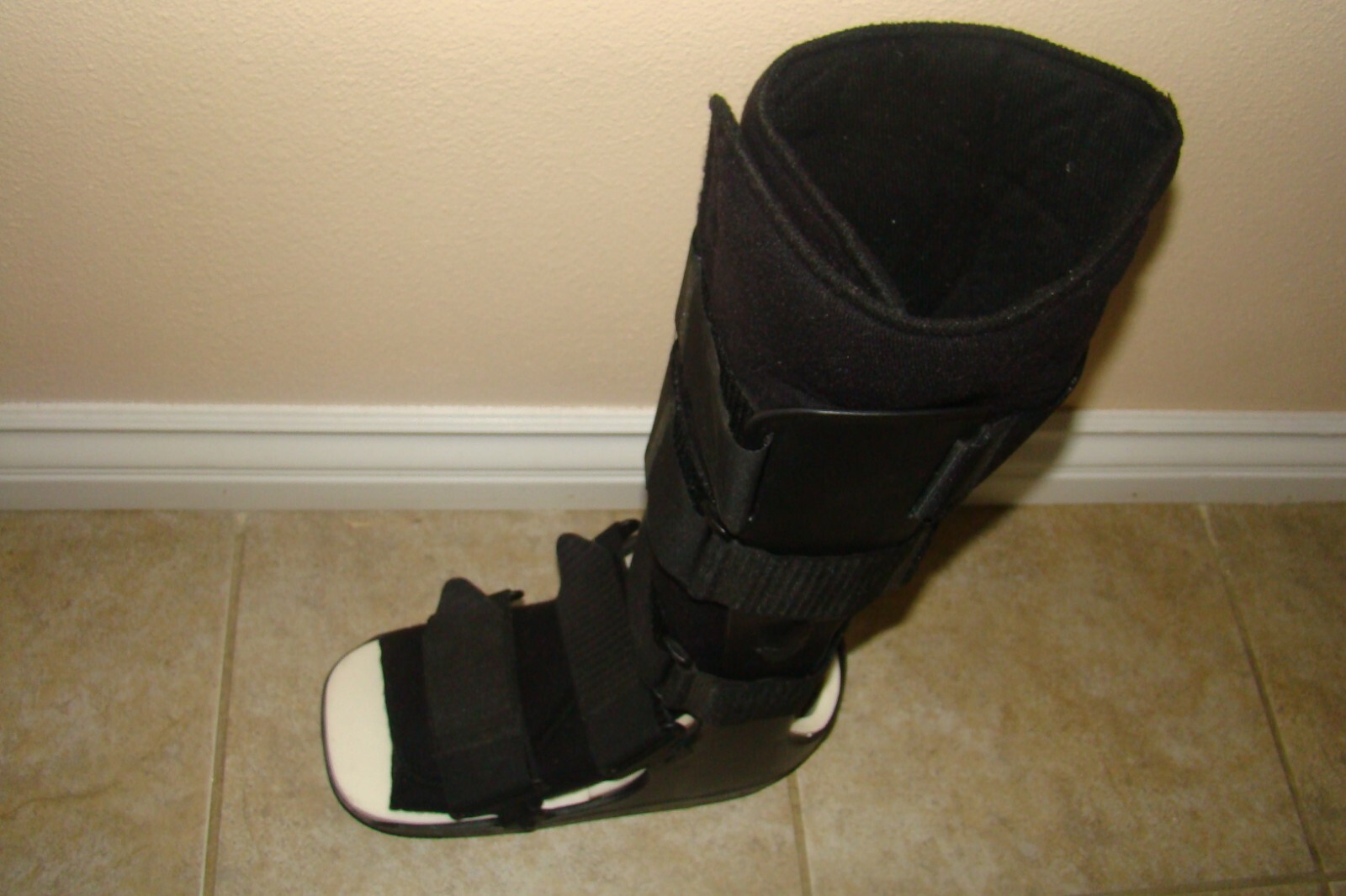 Orthopedic Walking Boot Padded Brace Royce Medical Equalizer, Size ...