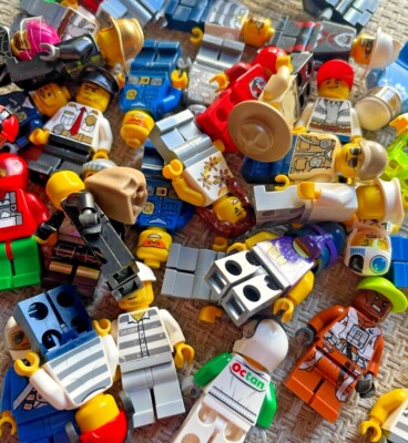 LEGO minfigures bundle 10 random figures people some with hats Helmets ...