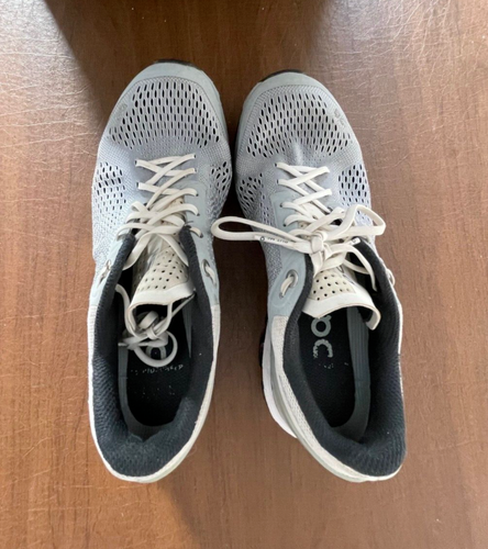 On Cloud Size 7.5 White, Gray & Black Original Cloud Tec Gym Sneakers ...