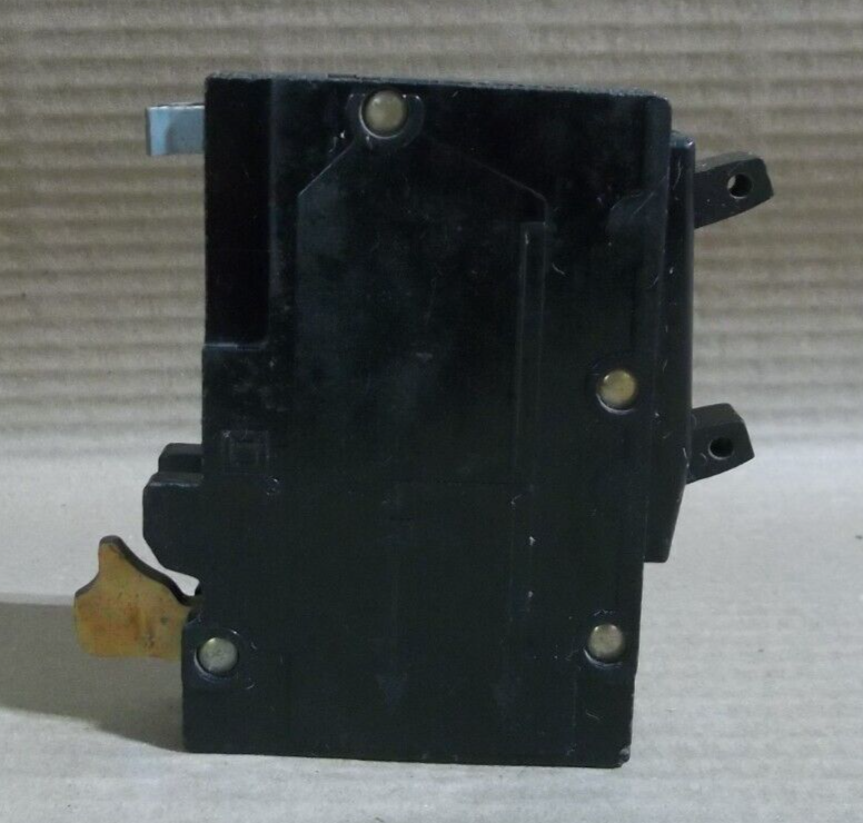 Square D QOT QOT2020 Twin Pole 20 Amp 240V Circuit Breaker Metal Hook ...