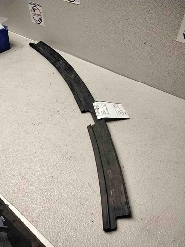 2014 BMW X3 Hood Seal for leading edge of bumper cover/radiator ...