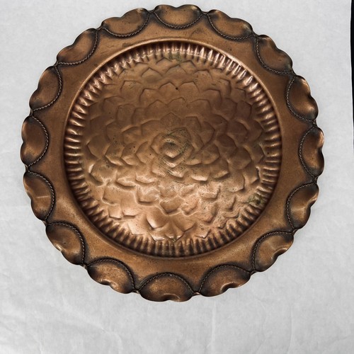 13” Large MCM Gregorian Copper Tray Wall Plate Chrysanthemum USA Key ...