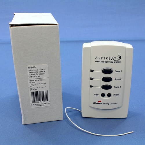 Cooper White Plug-In Wireless Gateway Module 120V 60Hz 150mA 9V Battery ...