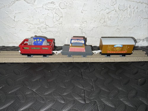 Thomas & Friends TrackMaster Carnival Fun Elephant Motorized Train ...