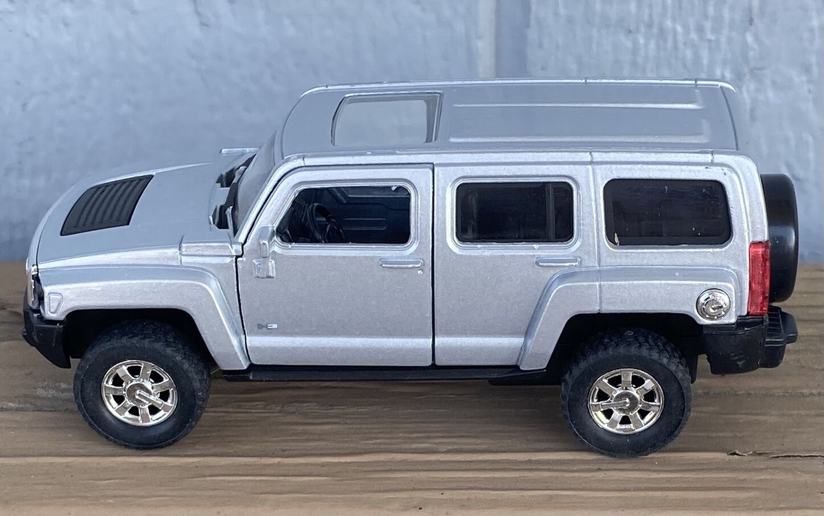 White Hummer H3 Toy