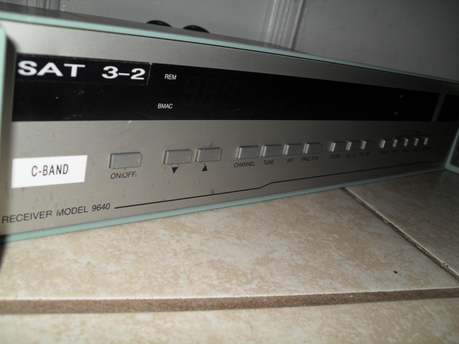 Scientific-Atlanta Receiver Model: 9640 (SERIES 9600)**TESTED! POWERS ...