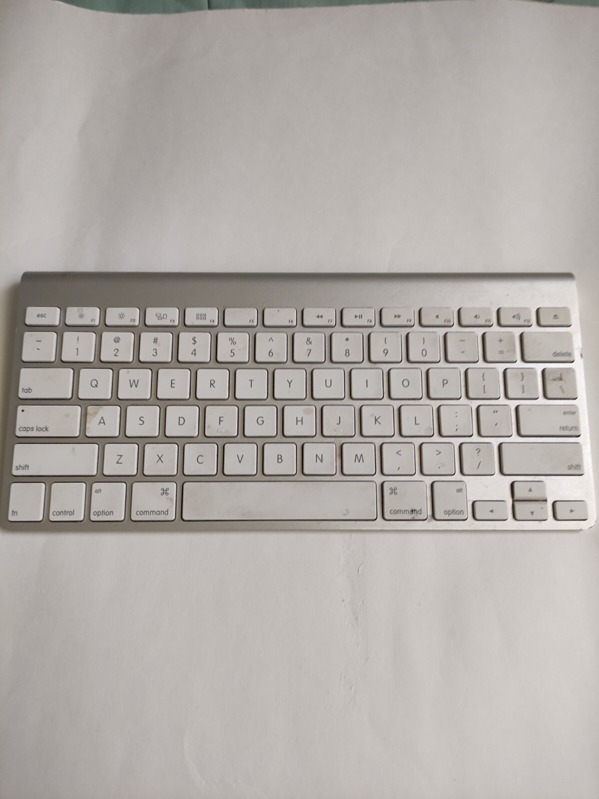 Apple A1314 Wireless Keyboard - White | eBay