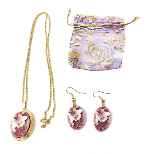 Mauve Pink Cameo Carved Butterfly Photo Locket Gold Pendant Necklace ...