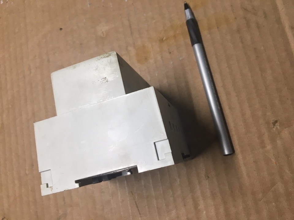 Merlin Gerin multi 9 TR 15218 safety transformer 230v-240v to 12v-24v ...