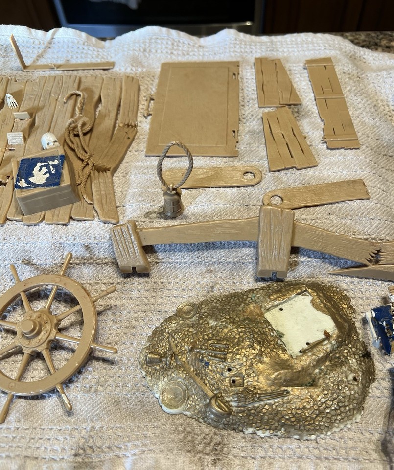Vintage MPC Pirates of the Caribbean 1970's model kit parts-Disney | eBay