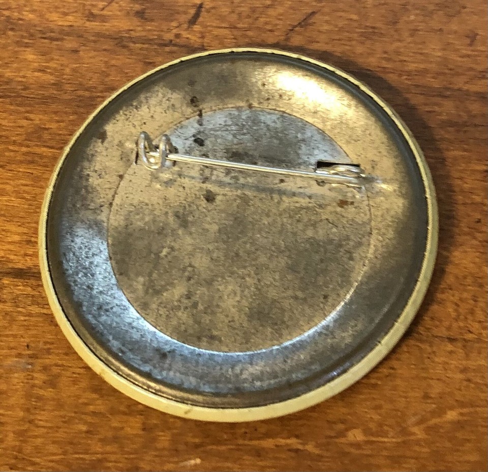 Vintage Cartoon Junction Pin Back Button Hair E Bear 1983 Green ...