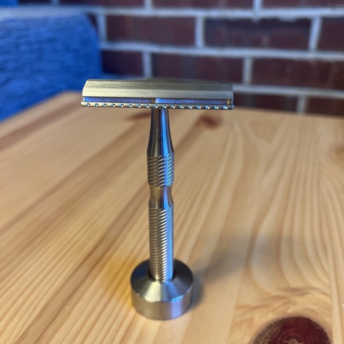 Alpha Shaving “Spirit Ti” With Stand | eBay