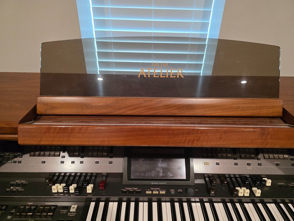 Roland AT-900 Atelier Organ handmade Italy Roland walnut 2016 ...