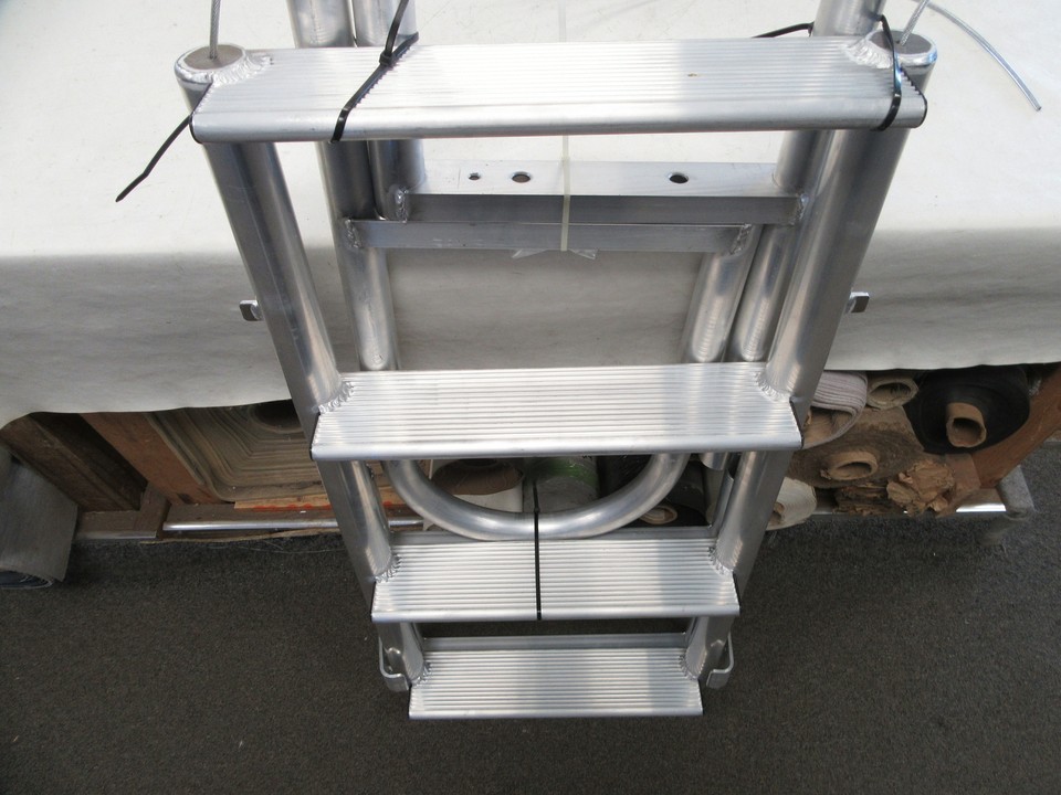 DOCKMATE WIDE 4 STEP DOCK LIFT ALUMINUM LADDER 736367 SILVER MARINE ...