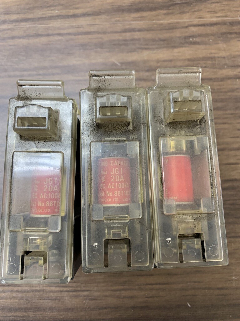 LOT OF 3 CELLO LITE JG1 AC600V HIGH BREAKING FUSES WITH FUSE HOLDERS ...