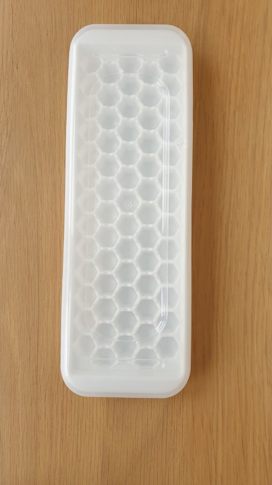 White Mini Bee Hive Hexagonal Shape Ice Cube Mould Tray Made In Japan ...