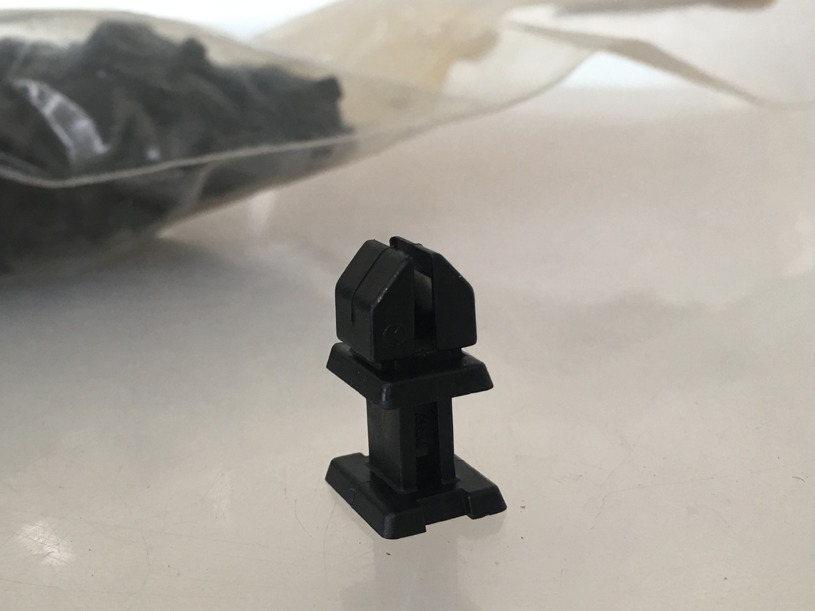 Originale Mercedes Benz n. 1 rivetto a1249900792 | eBay