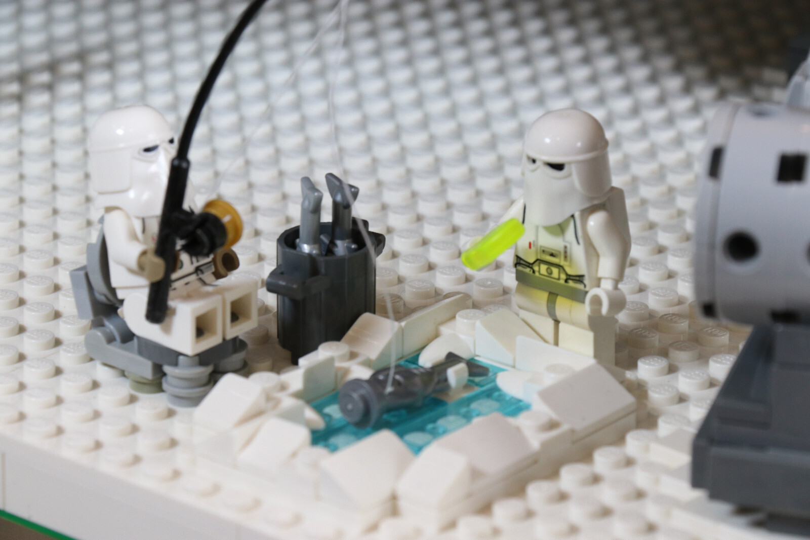 Lego Star Wars MOC - Hoth Hangar with UCS Millenium Falcon, Minifigures ...
