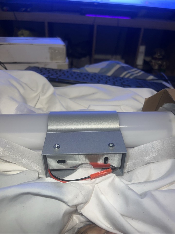 Modern LED Bathroom Vanity Light Front Mirror Makeup Toilet Wall Lamp ...