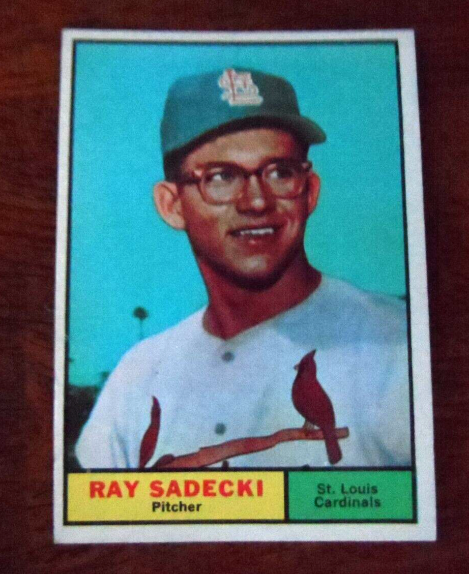 1961 TOPPS BASEBALL #32 RAY SADECKI ST. LOUIS CARDINALS EX/MT-NM A-123 ...