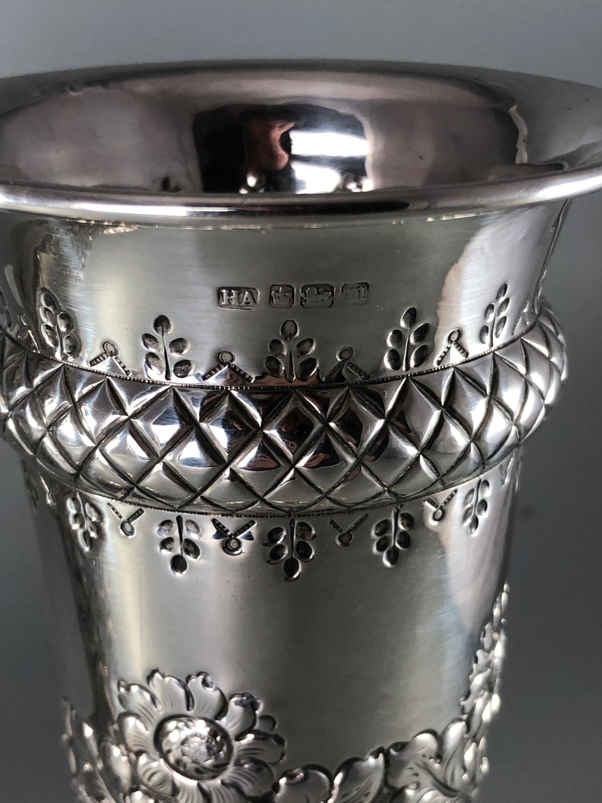 Edwardian Chased Silver Vases Atkin Brothers Sheffield 1904 644g DEZX ...