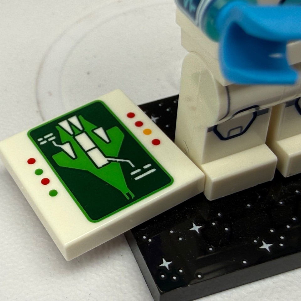 LEGO Series 26 NURSE ANDROID & Classic Pink Space Baby Minifigure MOC ...