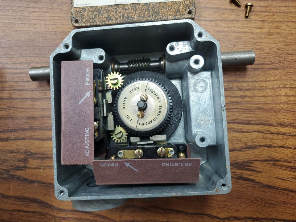 GE Geared Rotary Limit Switch CR115E121121 Snap-Acting, Nema Type 1 ...
